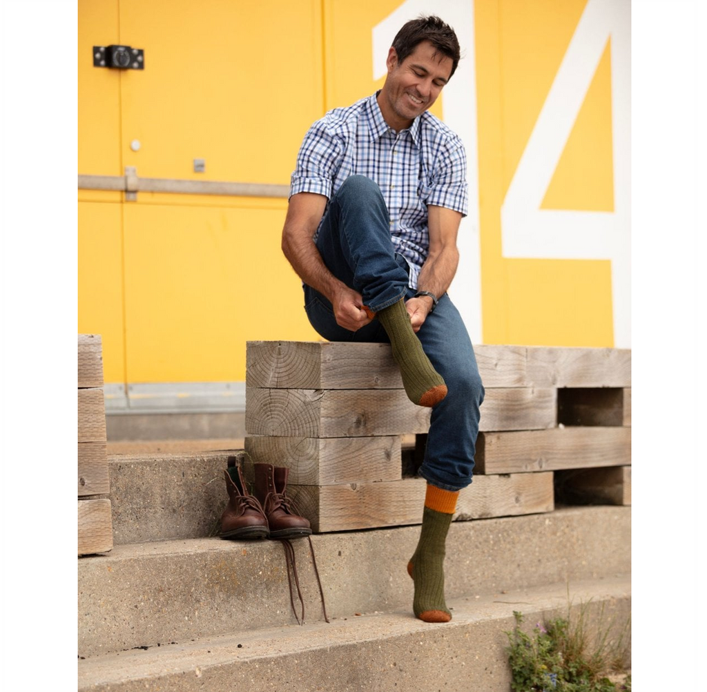 House of Cheviot Lowes Sock - Forest Green – Emmett & Stone Country ...